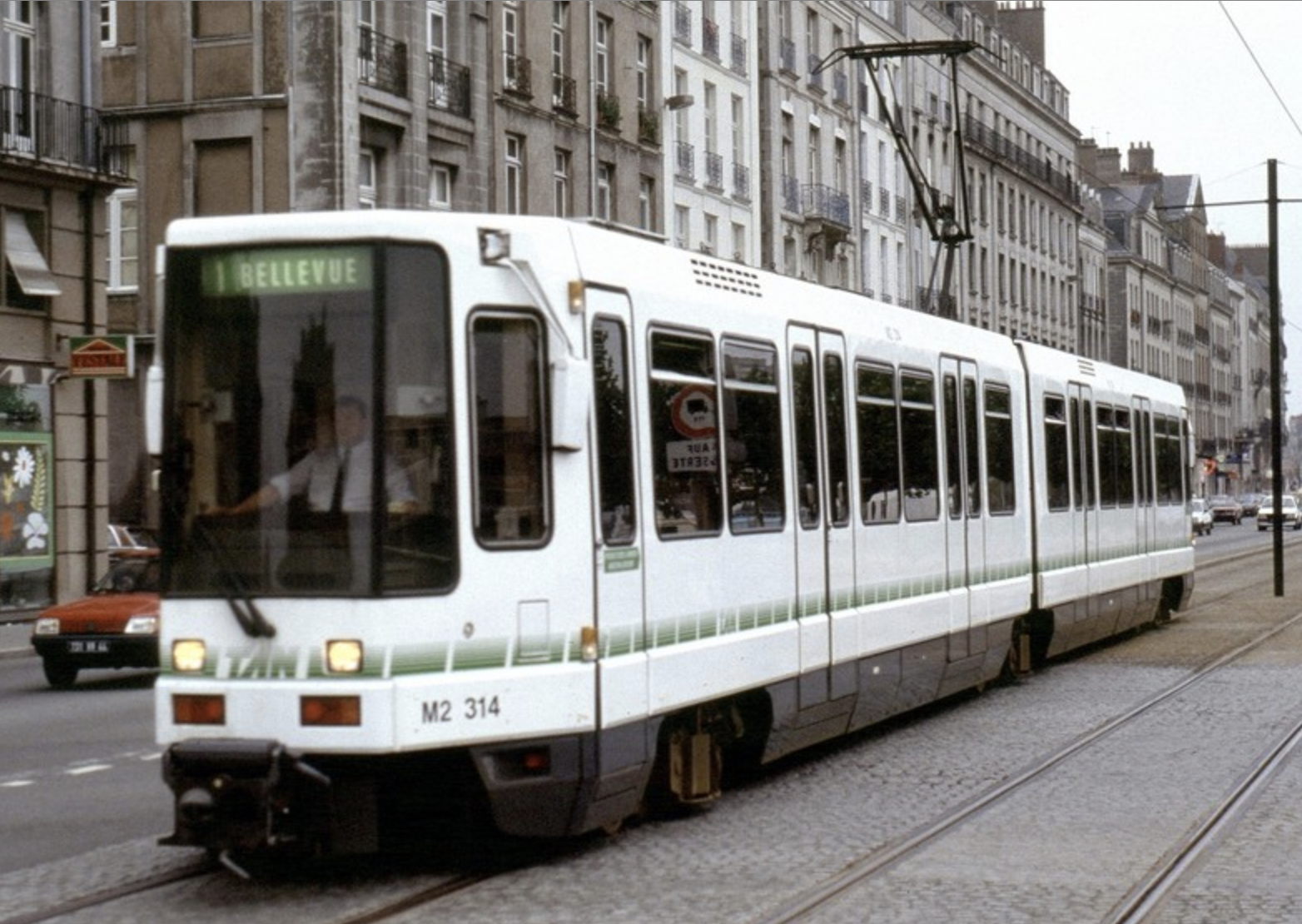 « LRT or Automatic Guided Transit » – Systèmes de transport dans le Monde